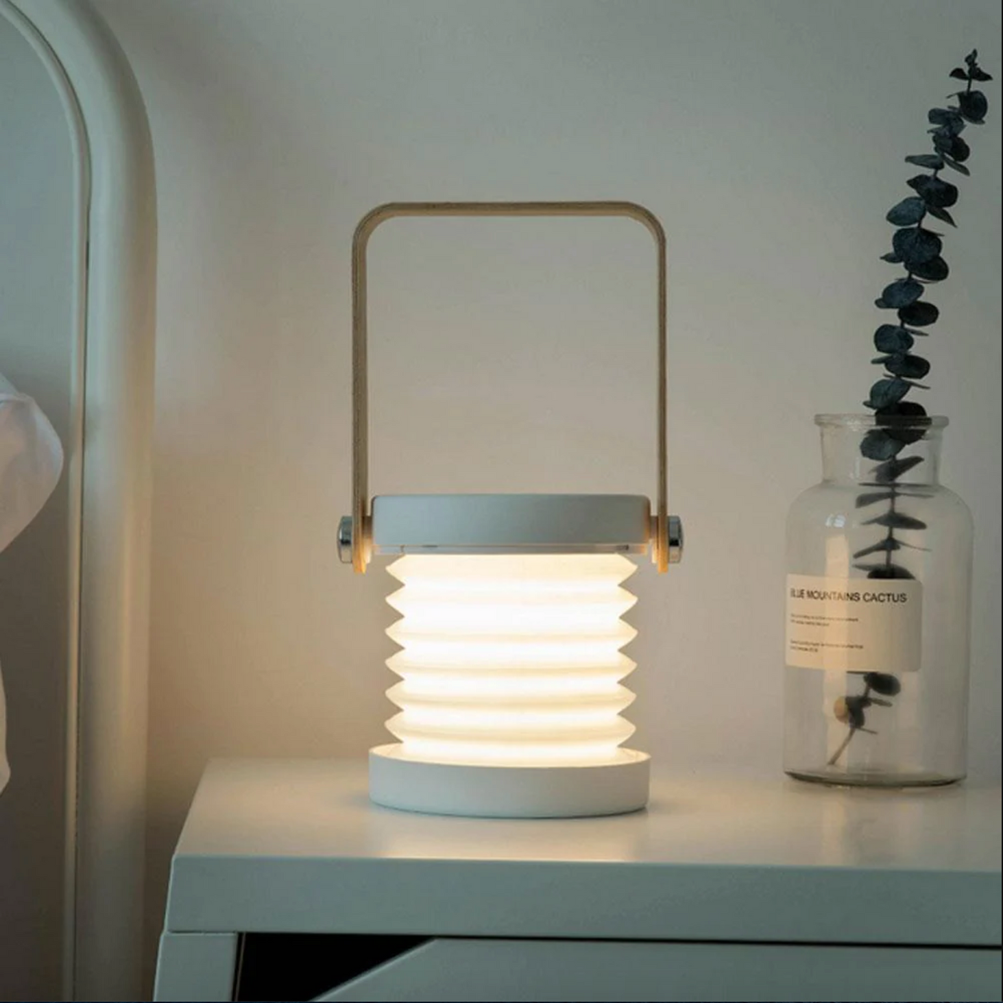 Abel - Battery Operated Wall Sconce Lantern — BO-HA
